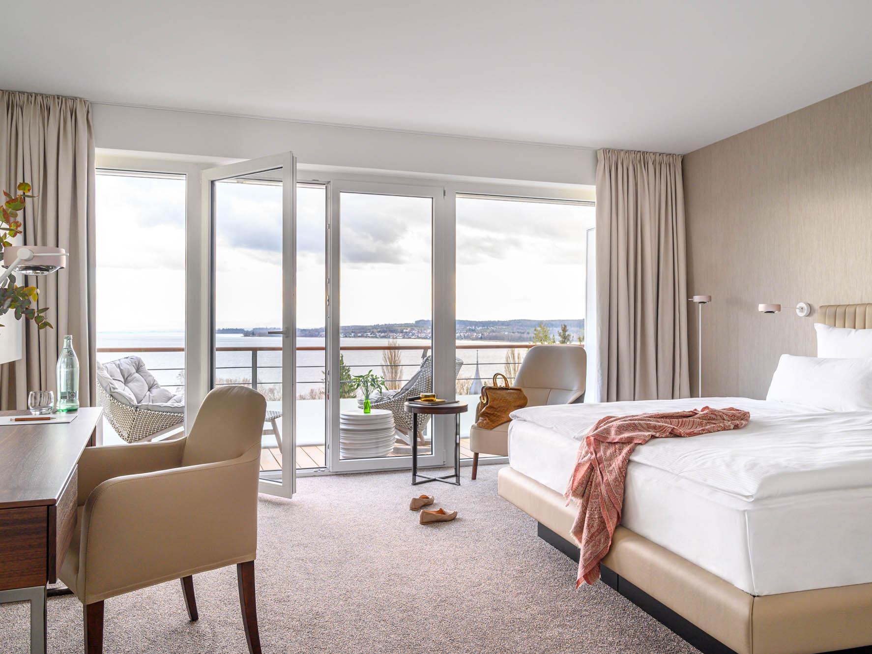 Buchinger Wilhelmi Kliniken - „BELLEVUE“ - Fischbacher 1819